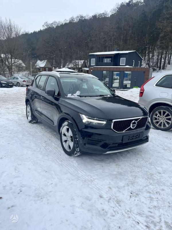 Melns Volvo XC40 2019 Kauņa, ar dzinēja tilpumu 1.97 L un nobraukumu 180 tūkst. km par 17200 €, foto 1 vietnē AUTOMOTO.COM.LV