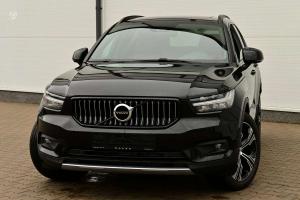 Black Volvo XC40 2019 in Kretinga, with an engine capacity of 1.97 L and mileage of 57 thousand km for 21599 €, photo 2 on AUTOMOTO.COM.LV