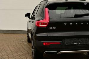 Black Volvo XC40 2019 in Kretinga, with an engine capacity of 1.97 L and mileage of 57 thousand km for 21599 €, photo 10 on AUTOMOTO.COM.LV