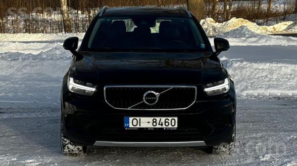 Черный Вольво XC40 2019 в Рига, объемом двигателя 2.00 л и пробегом 272 тыс. км за 16000 €, фото 1 на AUTOMOTO.COM.LV