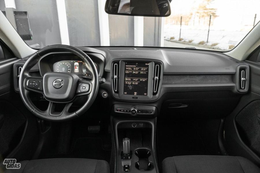 Melns Volvo XC40 2019 Viļņa, ar dzinēja tilpumu 2.00 L un nobraukumu 157 tūkst. km par 18000 €, foto 14 vietnē AUTOMOTO.COM.LV