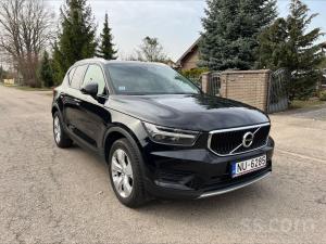 Melns Volvo XC40 2019 Rīga, ar dzinēja tilpumu 2.00 L un nobraukumu 0 tūkst. km par 16650 €, foto  vietnē AUTOMOTO.COM.LV