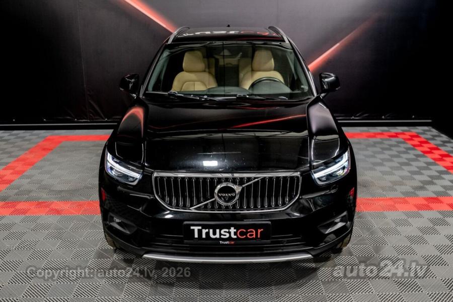 Black Volvo XC40 2019 in Parnu, with an engine capacity of 2.00 L and mileage of 195 thousand km for 20990 €, photo 3 on AUTOMOTO.COM.LV