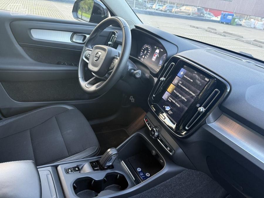 Melns Volvo XC40 2019 Šilalė, ar dzinēja tilpumu 2.00 L un nobraukumu 222 tūkst. km par 15450 €, foto 13 vietnē AUTOMOTO.COM.LV