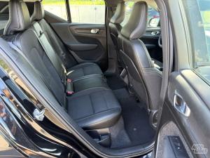 Black Volvo XC40 2019 in Panevezys, with an engine capacity of 2.00 L and mileage of 249 thousand km for 14600 €, photo 30 on AUTOMOTO.COM.LV