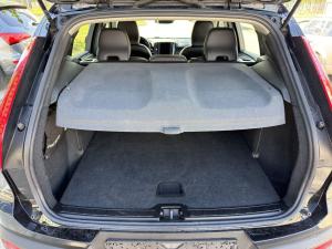 Black Volvo XC40 2019 in Panevezys, with an engine capacity of 2.00 L and mileage of 249 thousand km for 14600 €, photo 31 on AUTOMOTO.COM.LV