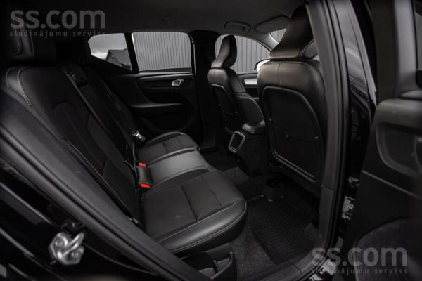 Black Volvo XC40 2019 in Jelgava, with an engine capacity of 2.00 L and mileage of 0 thousand km for 16300 €, photo 10 on AUTOMOTO.COM.LV