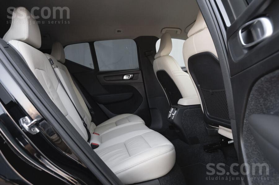 Melns Volvo XC40 2019 Jelgava, ar dzinēja tilpumu 1.50 L un nobraukumu 224 tūkst. km par 18500 €, foto 13 vietnē AUTOMOTO.COM.LV