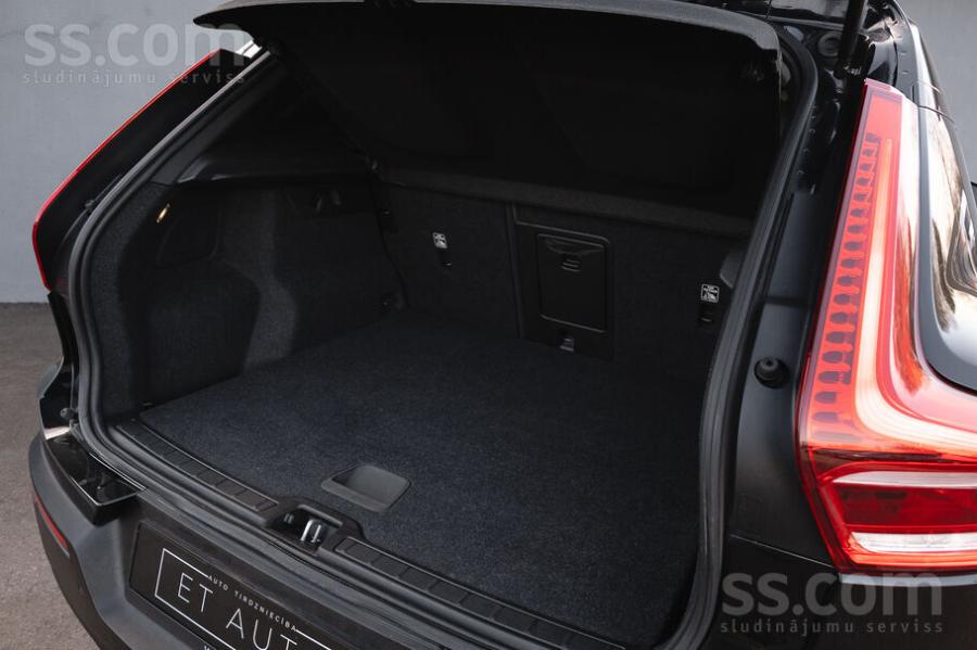 Melns Volvo XC40 2019 Jelgava, ar dzinēja tilpumu 1.50 L un nobraukumu 224 tūkst. km par 18500 €, foto 14 vietnē AUTOMOTO.COM.LV