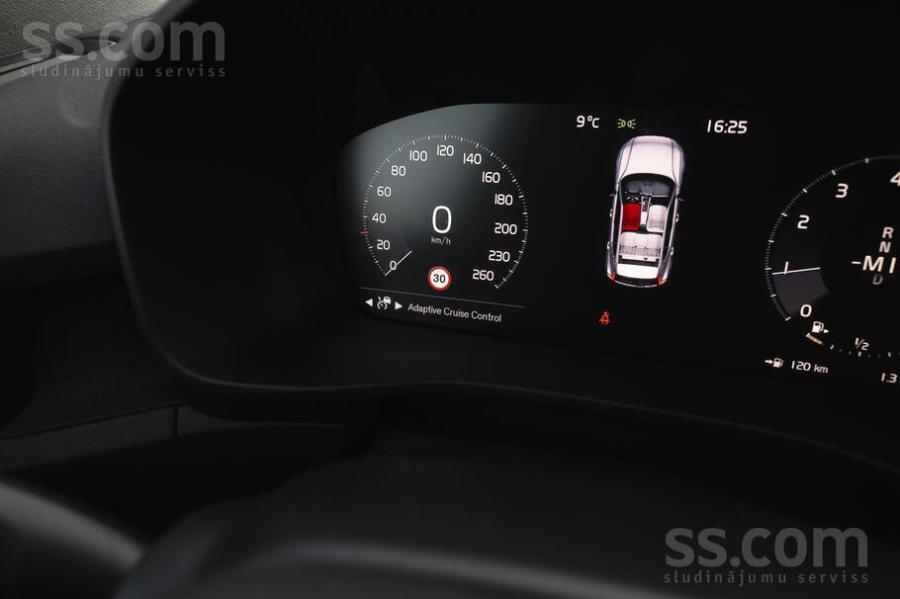 Melns Volvo XC40 2019 Jelgava, ar dzinēja tilpumu 1.50 L un nobraukumu 224 tūkst. km par 18500 €, foto 17 vietnē AUTOMOTO.COM.LV