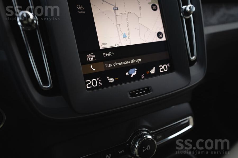 Melns Volvo XC40 2019 Jelgava, ar dzinēja tilpumu 1.50 L un nobraukumu 224 tūkst. km par 18500 €, foto 20 vietnē AUTOMOTO.COM.LV