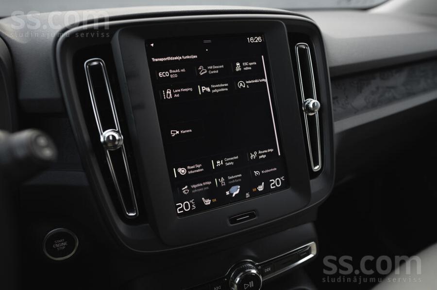 Melns Volvo XC40 2019 Jelgava, ar dzinēja tilpumu 1.50 L un nobraukumu 224 tūkst. km par 18500 €, foto 21 vietnē AUTOMOTO.COM.LV