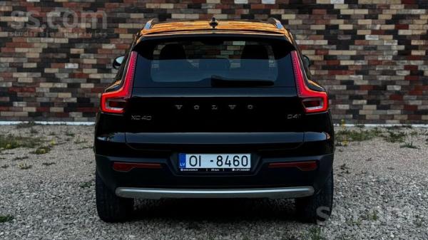 Черный Вольво XC40 2019 в Рига, объемом двигателя 2.00 л и пробегом 272 тыс. км за 16000 €, фото 4 на AUTOMOTO.COM.LV