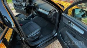 Black Volvo XC40 2019 in Riga, with an engine capacity of 2.00 L and mileage of 272 thousand km for 16000 €, photo 19 on AUTOMOTO.COM.LV