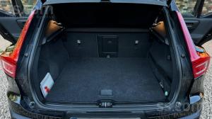 Black Volvo XC40 2019 in Riga, with an engine capacity of 2.00 L and mileage of 272 thousand km for 16000 €, photo 26 on AUTOMOTO.COM.LV