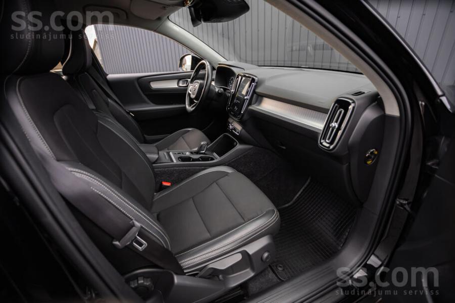 Melns Volvo XC40 2019 Jelgava, ar dzinēja tilpumu 2.00 L un nobraukumu 0 tūkst. km par 16300 €, foto 10 vietnē AUTOMOTO.COM.LV