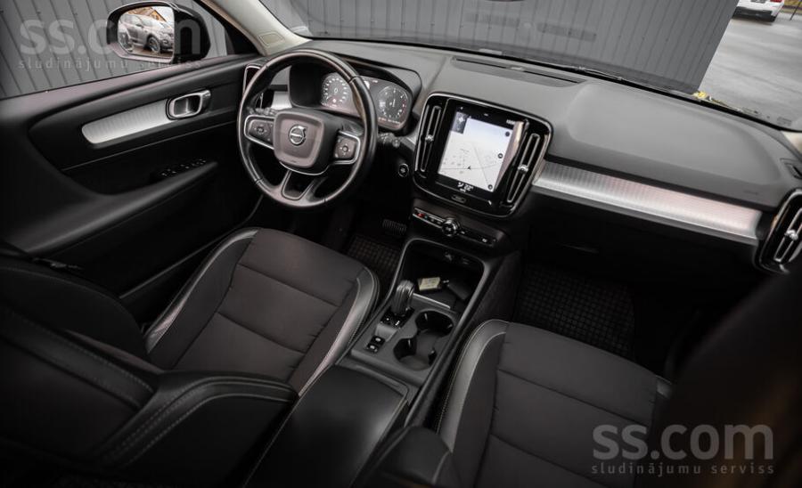 Melns Volvo XC40 2019 Jelgava, ar dzinēja tilpumu 2.00 L un nobraukumu 0 tūkst. km par 16300 €, foto 12 vietnē AUTOMOTO.COM.LV