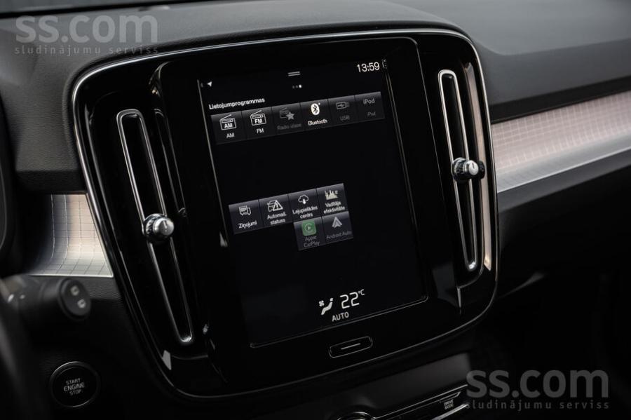 Melns Volvo XC40 2019 Jelgava, ar dzinēja tilpumu 2.00 L un nobraukumu 0 tūkst. km par 16300 €, foto 21 vietnē AUTOMOTO.COM.LV