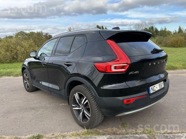 Черный Вольво XC40 2019 в Рига, объемом двигателя 2.00 л и пробегом 244 тыс. км за 18700 €, фото 3 на AUTOMOTO.COM.LV
