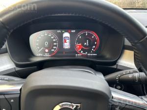 Black Volvo XC40 2019 in Riga, with an engine capacity of 2.00 L and mileage of 244 thousand km for 18700 €, photo 7 on AUTOMOTO.COM.LV