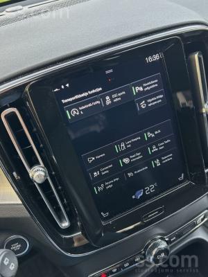 Black Volvo XC40 2019 in Riga, with an engine capacity of 2.00 L and mileage of 244 thousand km for 18700 €, photo 9 on AUTOMOTO.COM.LV