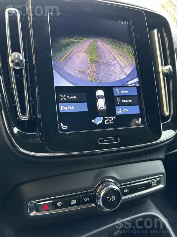 Черный Вольво XC40 2019 в Рига, объемом двигателя 2.00 л и пробегом 244 тыс. км за 18700 €, фото 10 на AUTOMOTO.COM.LV