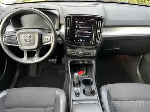 Black Volvo XC40 2019 in Riga, with an engine capacity of 2.00 L and mileage of 244 thousand km for 18700 €, photo 13 on AUTOMOTO.COM.LV