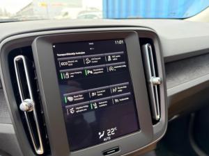 Черный Вольво XC40 2019 в Рига, объемом двигателя 2.00 л и пробегом 130 тыс. км за 18995 €, фото 33 на AUTOMOTO.COM.LV