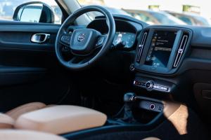 Черный Вольво XC40 2019 в Рига, объемом двигателя 2.00 л и пробегом 130 тыс. км за 18995 €, фото 58 на AUTOMOTO.COM.LV