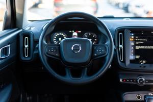 Черный Вольво XC40 2019 в Рига, объемом двигателя 2.00 л и пробегом 130 тыс. км за 18995 €, фото 59 на AUTOMOTO.COM.LV