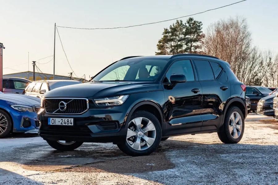 Melns Volvo XC40 2019 Rīga, ar dzinēja tilpumu 2.00 L un nobraukumu 135 tūkst. km par 18995 €, foto 4 vietnē AUTOMOTO.COM.LV