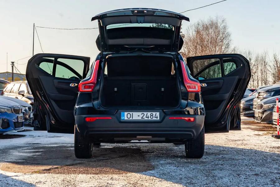Melns Volvo XC40 2019 Rīga, ar dzinēja tilpumu 2.00 L un nobraukumu 135 tūkst. km par 18995 €, foto 6 vietnē AUTOMOTO.COM.LV