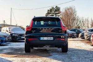 Melns Volvo XC40 2019 Rīga, ar dzinēja tilpumu 2.00 L un nobraukumu 135 tūkst. km par 18995 €, foto 7 vietnē AUTOMOTO.COM.LV