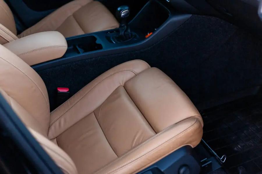 Melns Volvo XC40 2019 Rīga, ar dzinēja tilpumu 2.00 L un nobraukumu 135 tūkst. km par 18995 €, foto 30 vietnē AUTOMOTO.COM.LV
