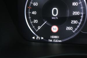 Melns Volvo XC40 2019 Rīga, ar dzinēja tilpumu 2.00 L un nobraukumu 161 tūkst. km par 21599 €, foto 3 vietnē AUTOMOTO.COM.LV