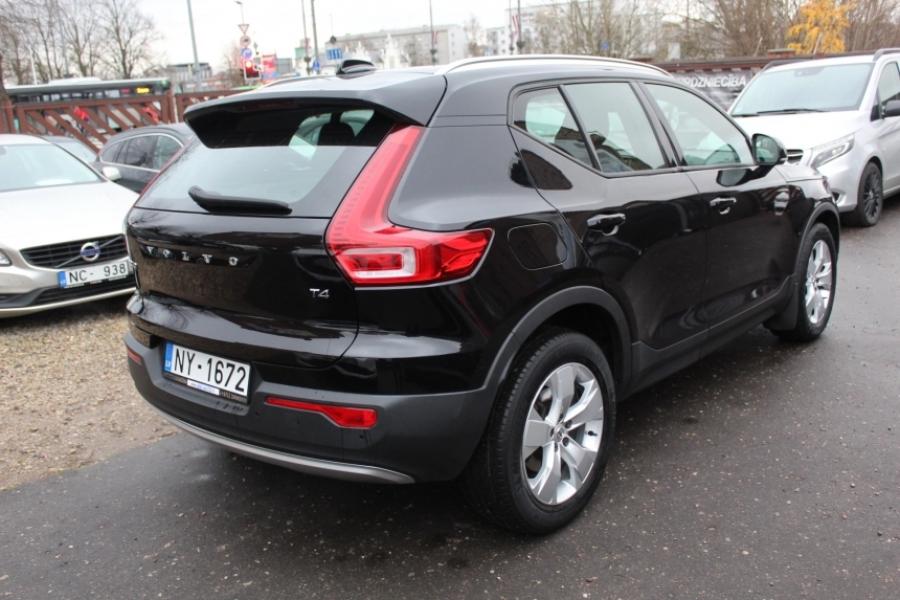 Melns Volvo XC40 2019 Rīga, ar dzinēja tilpumu 2.00 L un nobraukumu 161 tūkst. km par 21599 €, foto 8 vietnē AUTOMOTO.COM.LV