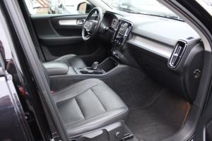 Melns Volvo XC40 2019 Rīga, ar dzinēja tilpumu 2.00 L un nobraukumu 161 tūkst. km par 21599 €, foto 16 vietnē AUTOMOTO.COM.LV