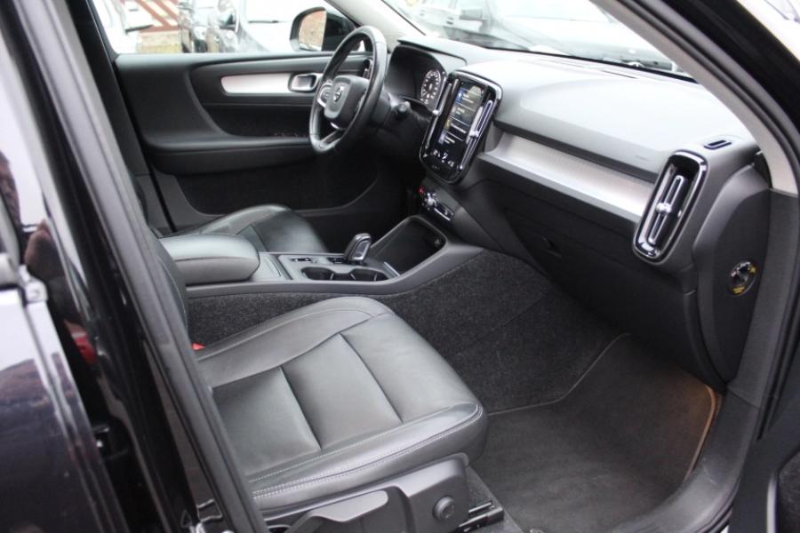Melns Volvo XC40 2019 Rīga, ar dzinēja tilpumu 2.00 L un nobraukumu 161 tūkst. km par 21599 €, foto 16 vietnē AUTOMOTO.COM.LV