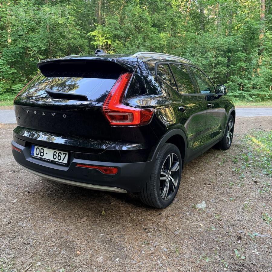 Черный Вольво XC40 2019 в Тукумс, объемом двигателя 2.00 л и пробегом 216 тыс. км за 18500 €, фото 4 на AUTOMOTO.COM.LV