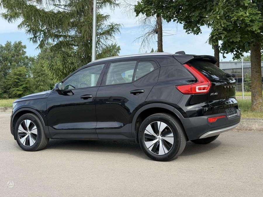 Melns Volvo XC40 2019 Panevēža, ar dzinēja tilpumu 1.97 L un nobraukumu 163 tūkst. km par 16900 €, foto 16 vietnē AUTOMOTO.COM.LV