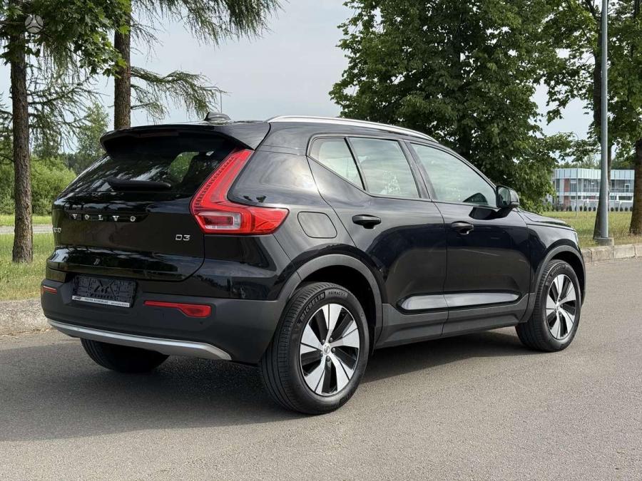 Melns Volvo XC40 2019 Panevēža, ar dzinēja tilpumu 1.97 L un nobraukumu 163 tūkst. km par 16900 €, foto 23 vietnē AUTOMOTO.COM.LV