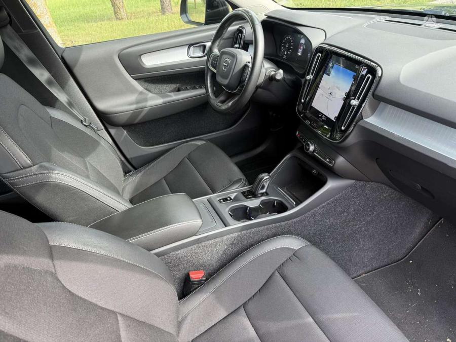 Melns Volvo XC40 2019 Panevēža, ar dzinēja tilpumu 1.97 L un nobraukumu 163 tūkst. km par 16900 €, foto 28 vietnē AUTOMOTO.COM.LV