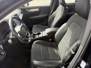 Melns Volvo XC40 2019 Panevēža, ar dzinēja tilpumu 1.97 L un nobraukumu 163 tūkst. km par 16900 €, foto 30 vietnē AUTOMOTO.COM.LV