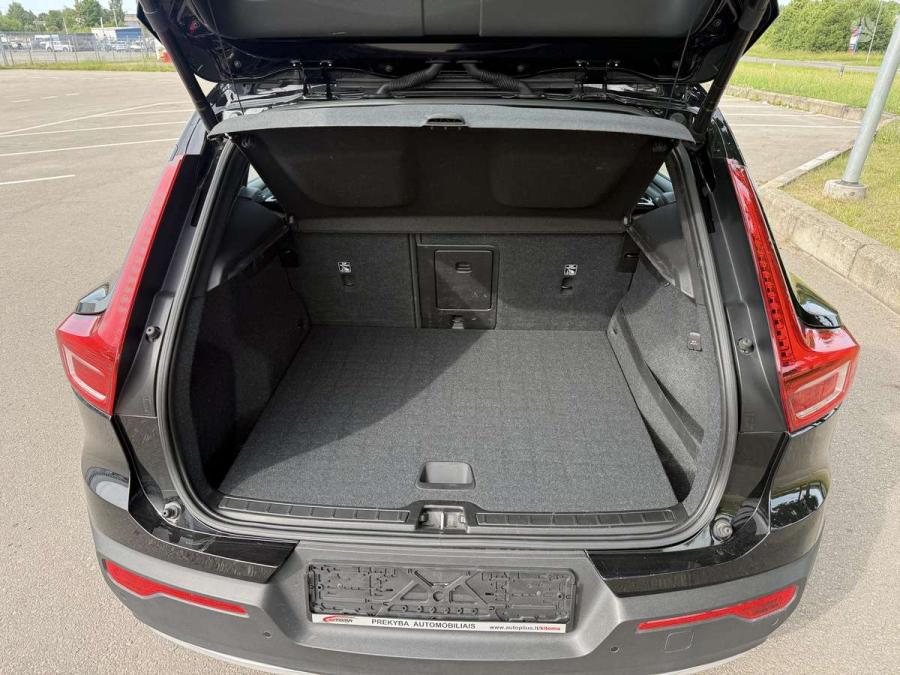 Melns Volvo XC40 2019 Panevēža, ar dzinēja tilpumu 1.97 L un nobraukumu 163 tūkst. km par 16900 €, foto 35 vietnē AUTOMOTO.COM.LV
