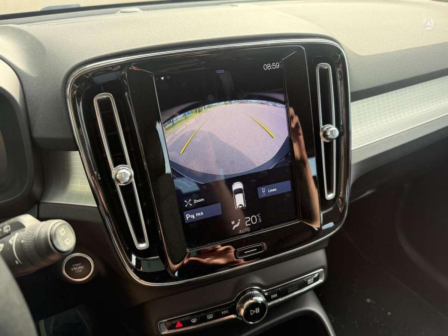 Melns Volvo XC40 2019 Panevēža, ar dzinēja tilpumu 1.97 L un nobraukumu 163 tūkst. km par 16900 €, foto 36 vietnē AUTOMOTO.COM.LV