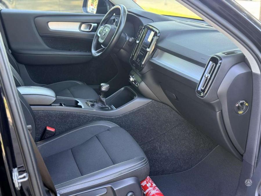 Melns Volvo XC40 2019 Ukmergė, ar dzinēja tilpumu 1.97 L un nobraukumu 300 tūkst. km par 13650 €, foto 7 vietnē AUTOMOTO.COM.LV