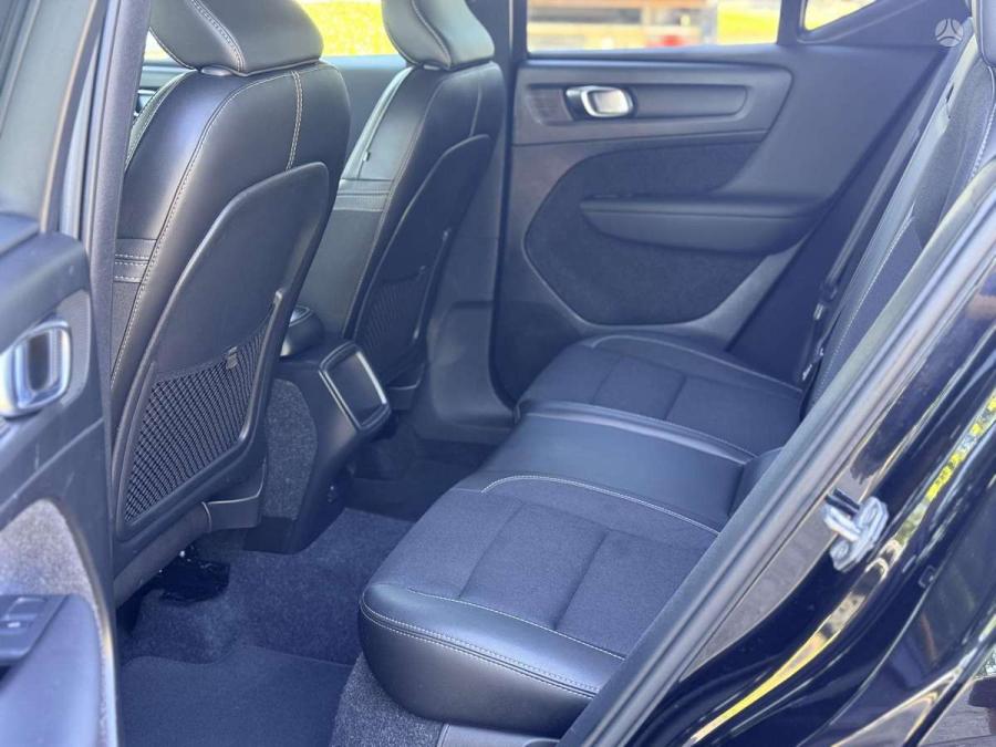 Melns Volvo XC40 2019 Ukmergė, ar dzinēja tilpumu 1.97 L un nobraukumu 300 tūkst. km par 13650 €, foto 13 vietnē AUTOMOTO.COM.LV