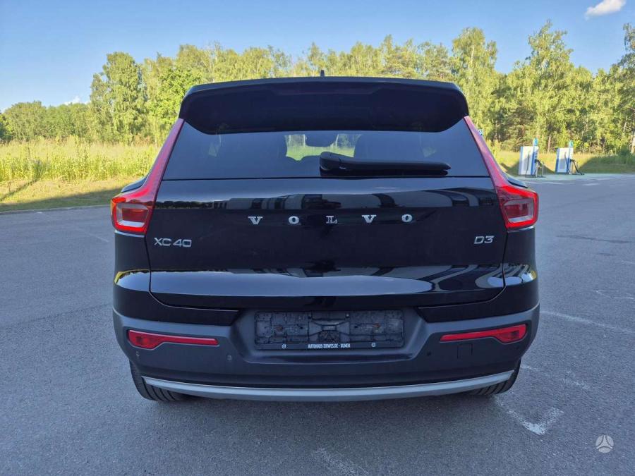 Black Volvo XC40 2019 in Kaunas, with an engine capacity of 1.97 L and mileage of 204 thousand km for 17700 €, photo 6 on AUTOMOTO.COM.LV