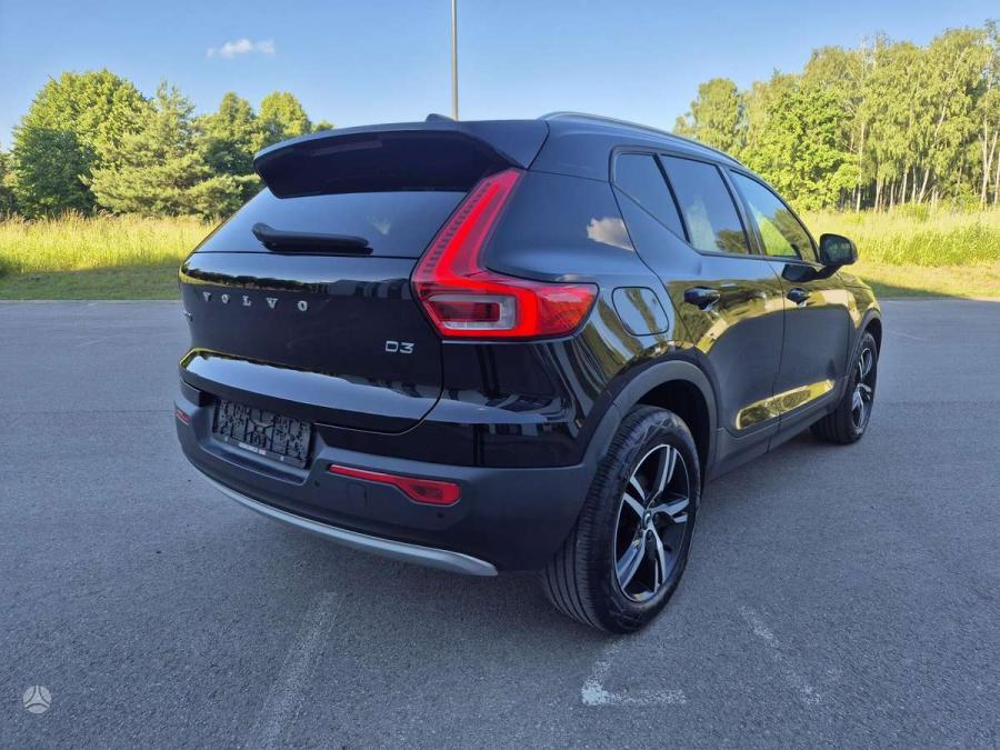 Black Volvo XC40 2019 in Kaunas, with an engine capacity of 1.97 L and mileage of 204 thousand km for 17700 €, photo 7 on AUTOMOTO.COM.LV