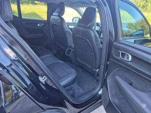 Black Volvo XC40 2019 in Kaunas, with an engine capacity of 1.97 L and mileage of 204 thousand km for 17700 €, photo 13 on AUTOMOTO.COM.LV